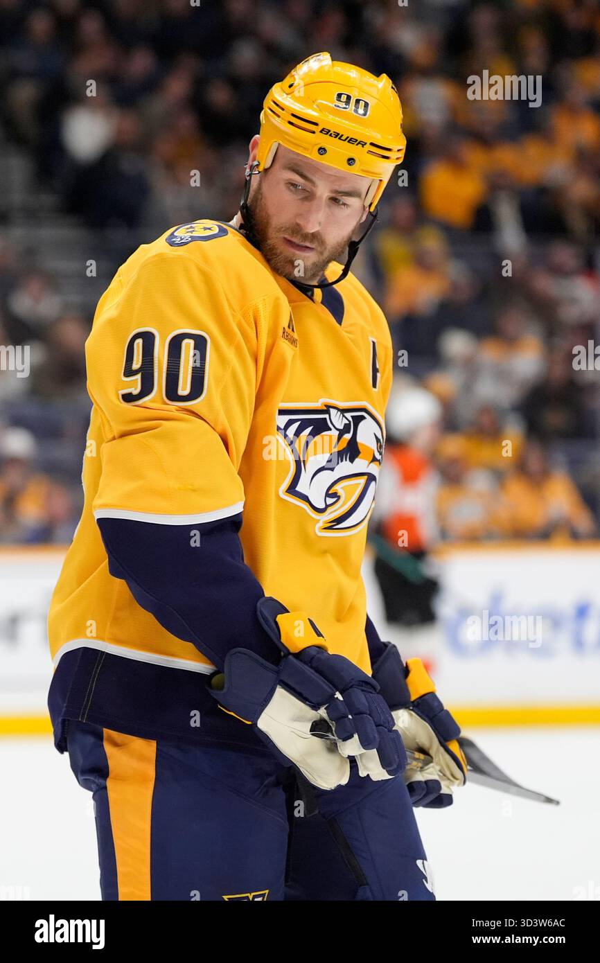 Nashville Predators center Ryan O'Reilly (90) plays during the second ...