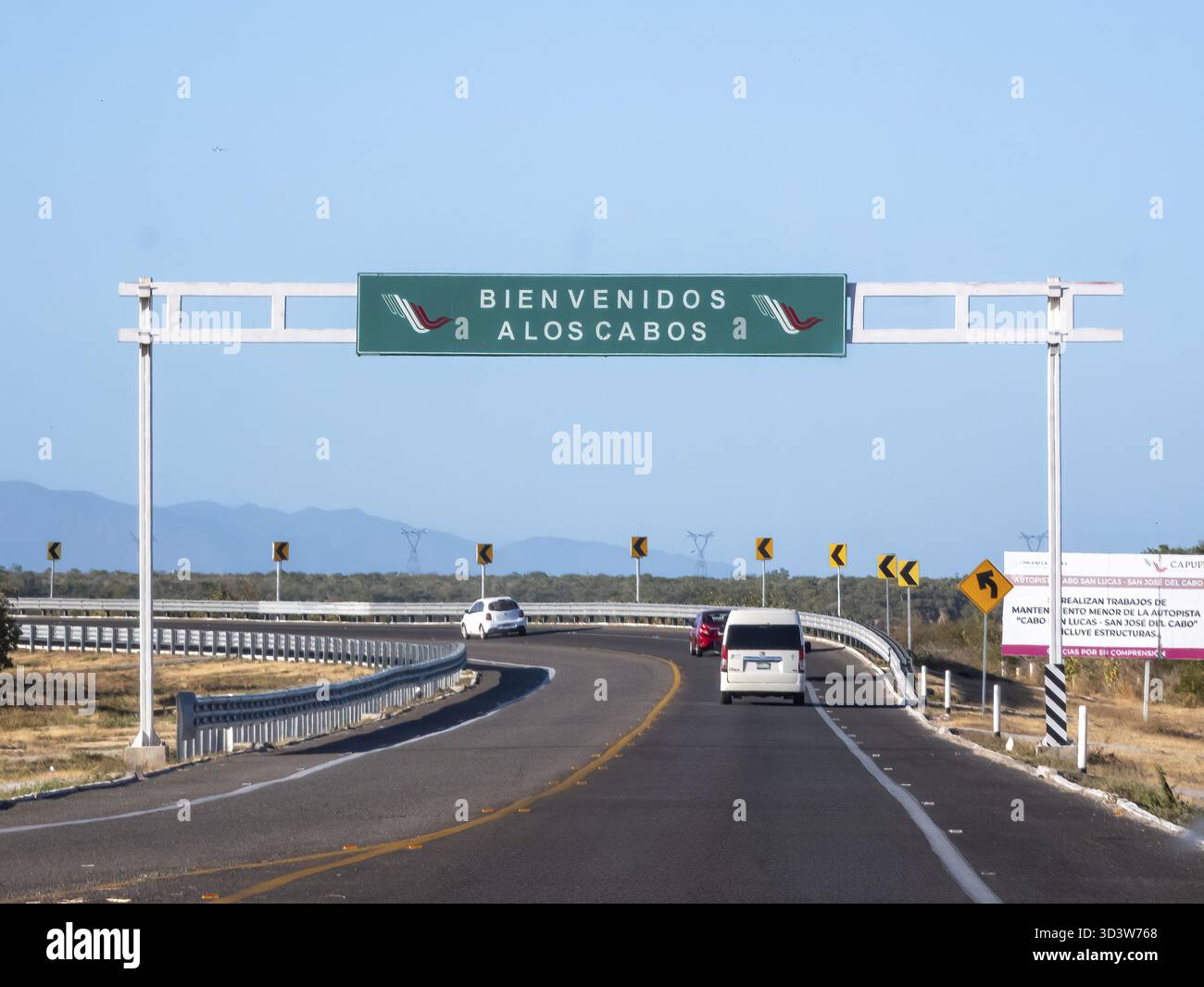 Los Cabos, B.C.S., Mexico. Nov 27, 2024. A scenic highway curves ...