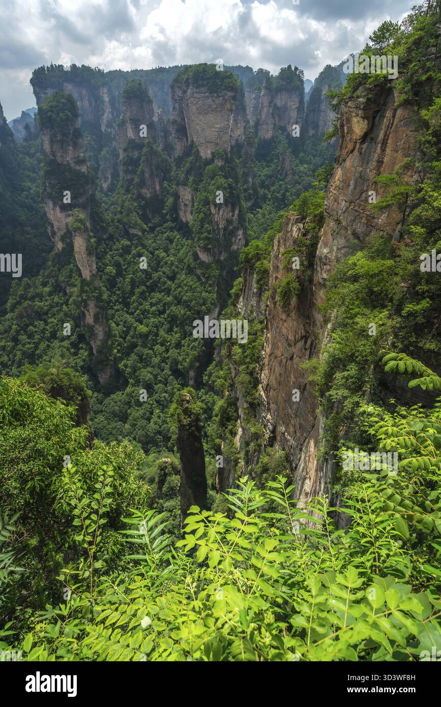 Scenic viewpoint near the Greatest Natural Bridge also known as Tian ...