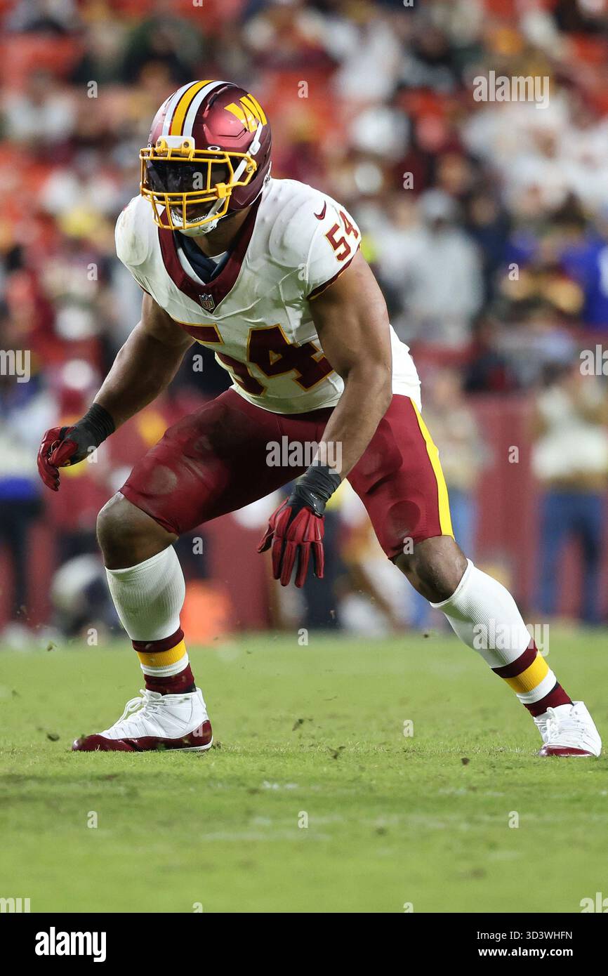 Washington Commanders middle linebacker Bobby Wagner (54) rushes during ...