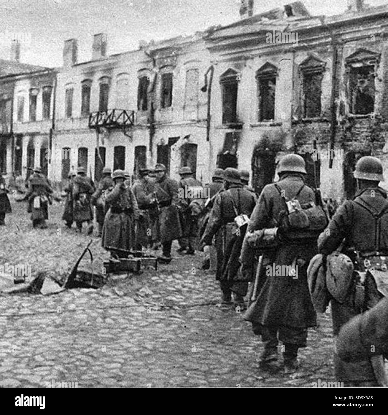 German soldiers entering the Ukrainian city of Zhytomyr (Zitomir) in ...