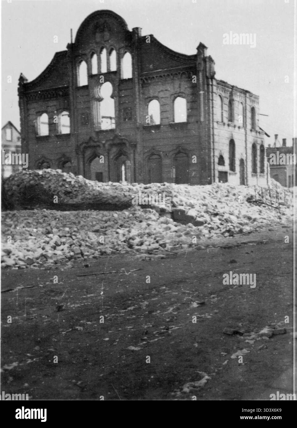 In 1941, during World War II, the synagogue in Vawkavysk was destroyed ...