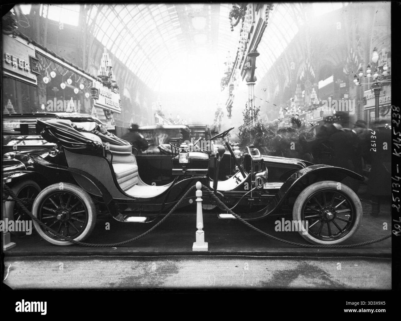Automobile industry exhibition paris 1912 hi-res stock photography and ...