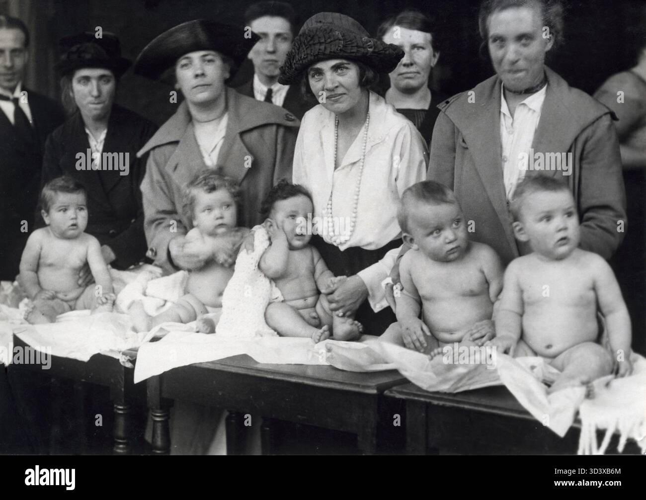 At the 1922 Household Fair in the Palace of Industry in Amsterdam, a ...