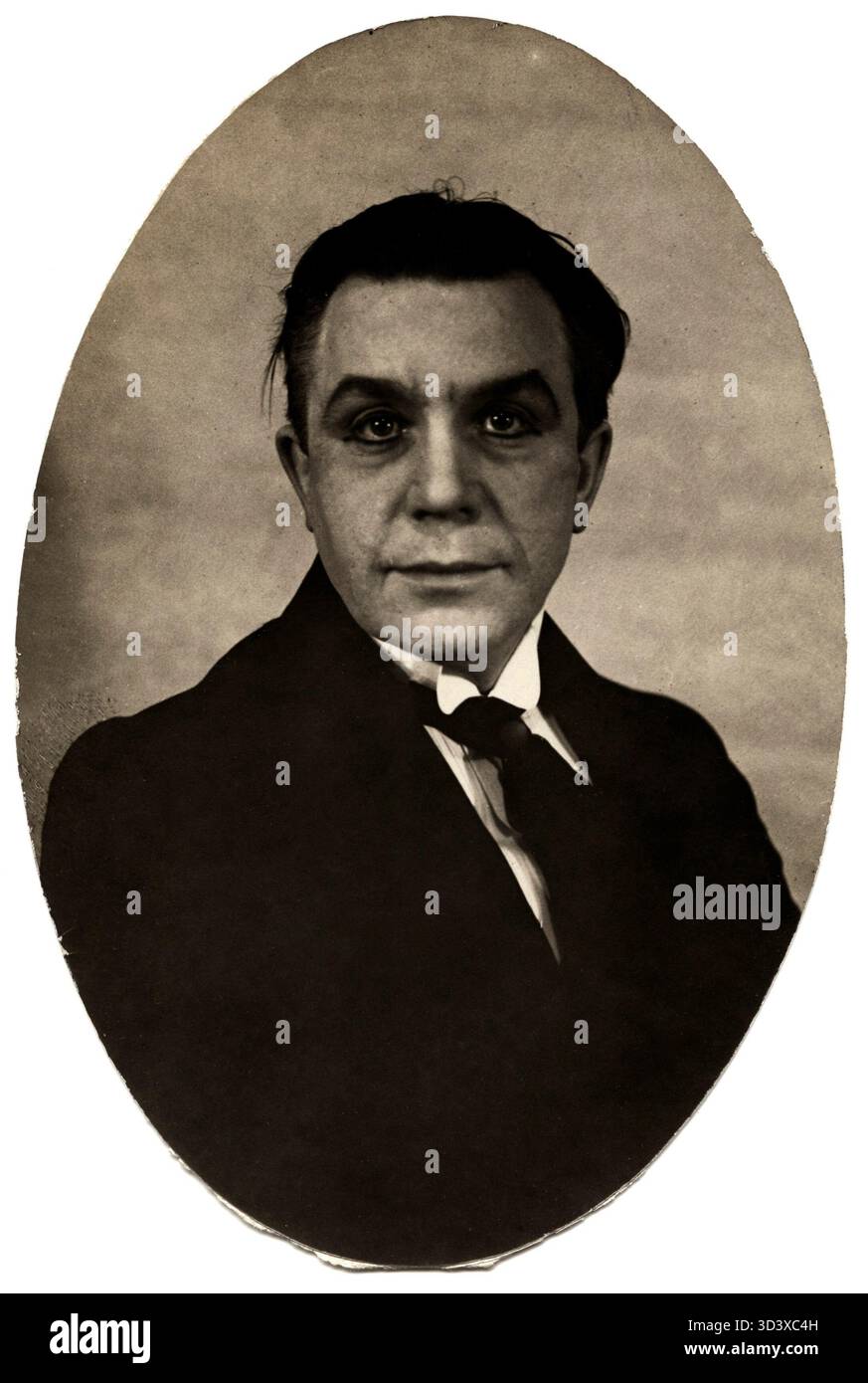 Portrait of Dutch actor Cor van der Lugt Melsert (1882-1969) taken in ...