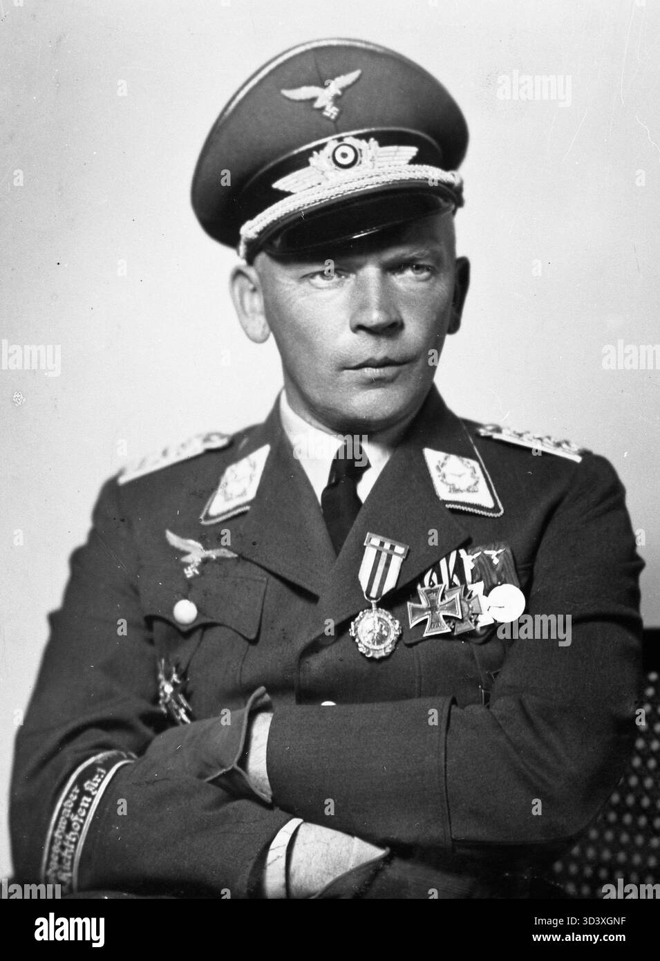 This 1940 portrait features Generalmajor Wolfram Freiherr von ...