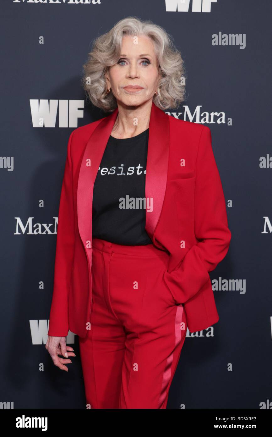 Beverly Hills, USA. 07th Nov, 2025. Jane Fonda, wearing Max Mara ...