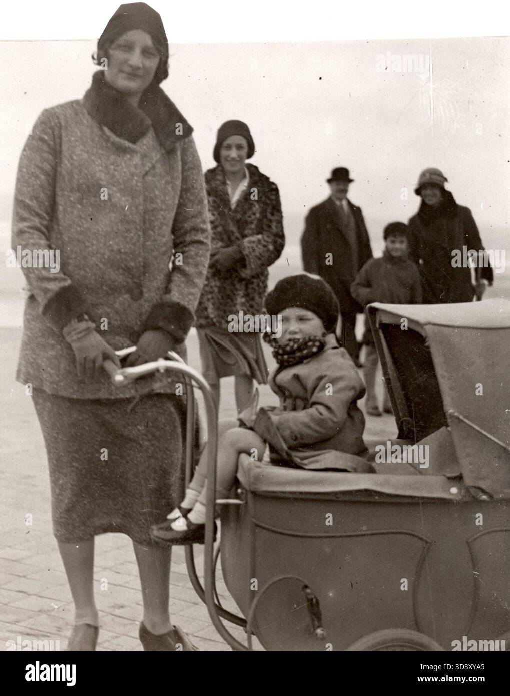 Baby photo 1926 hi-res stock photography and images - Alamy