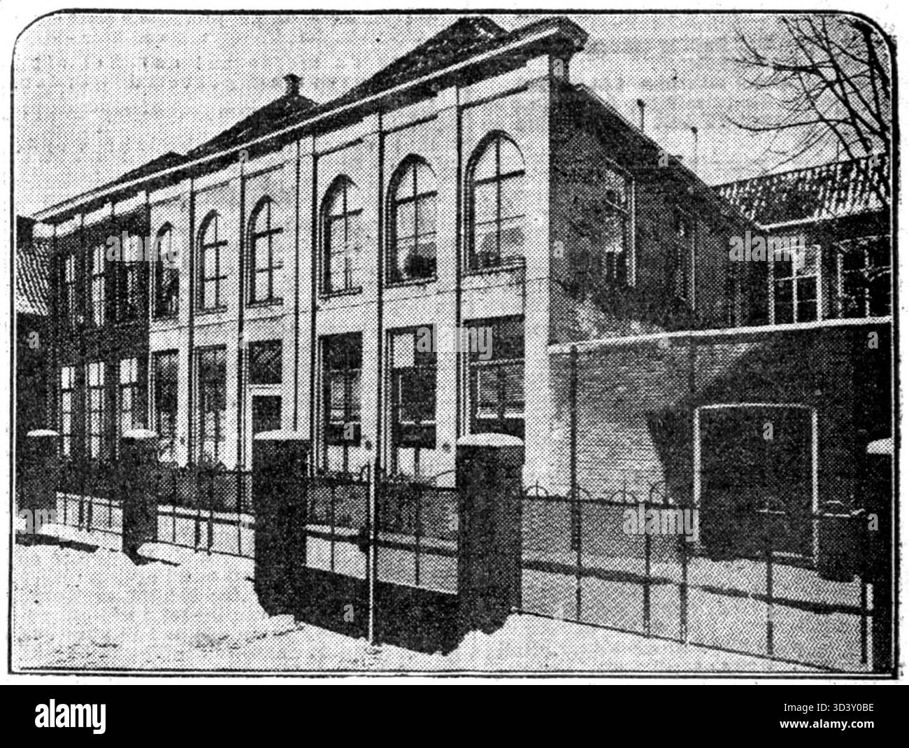 Unknown photographer before 1925. This image shows the former building ...