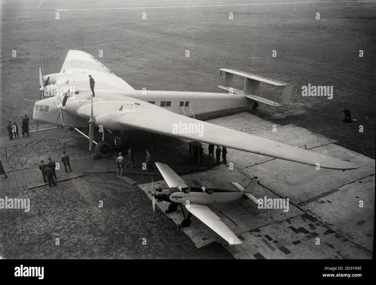 Aircraft engine evolution hi-res stock photography and images - Alamy