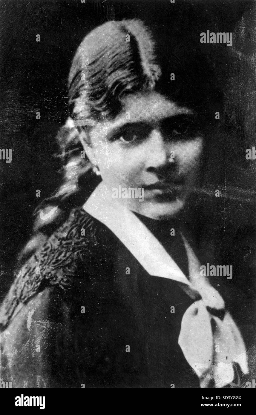 Social class in literature Black and White Stock Photos & Images - Alamy