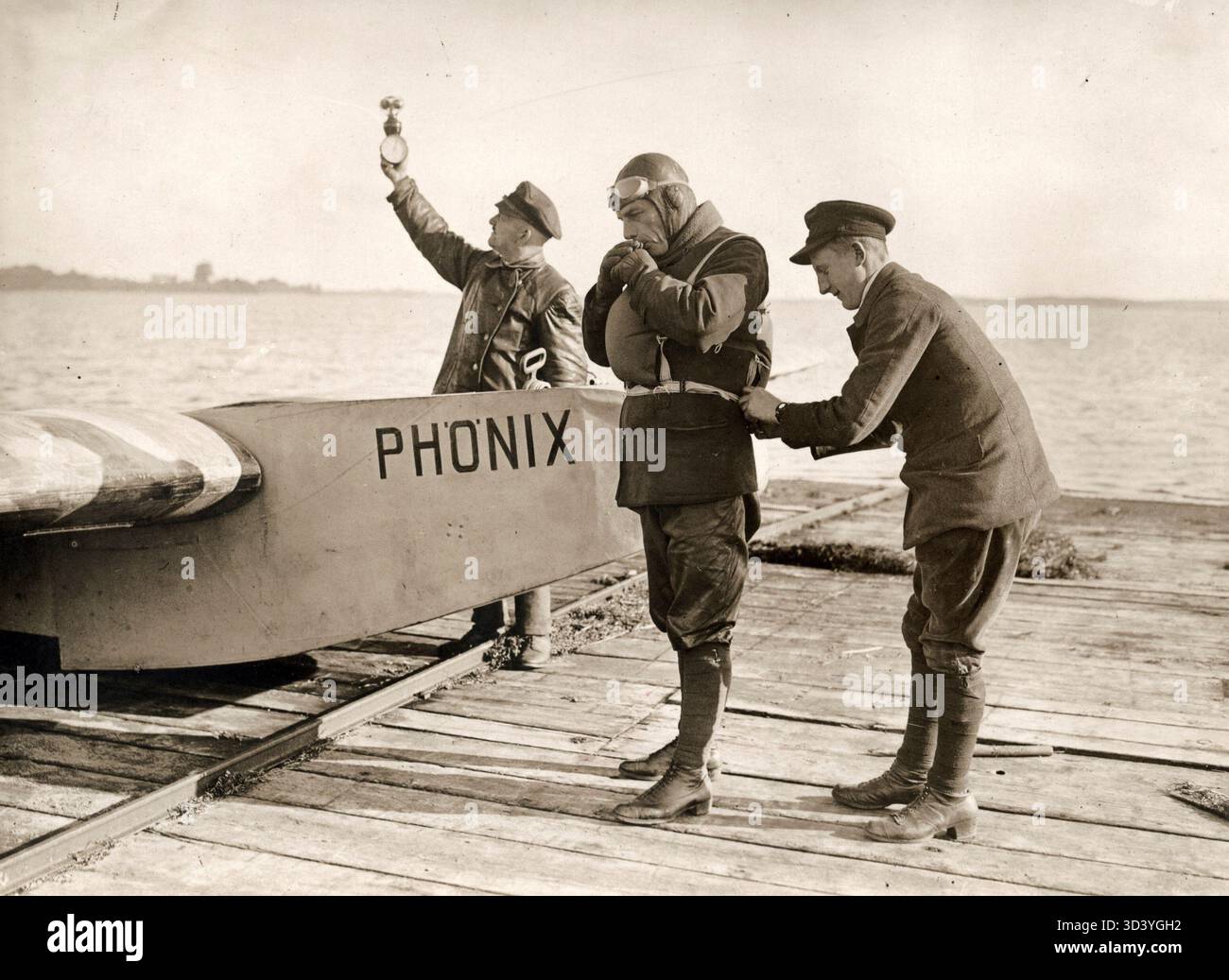 In 1922, glider pilot Walter made his first flight with a Phonix ...