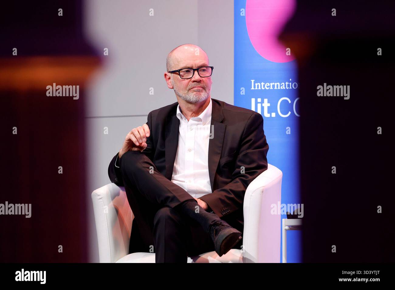 Book author Simon Beckett at the Lit.Cologne Special event introducing ...