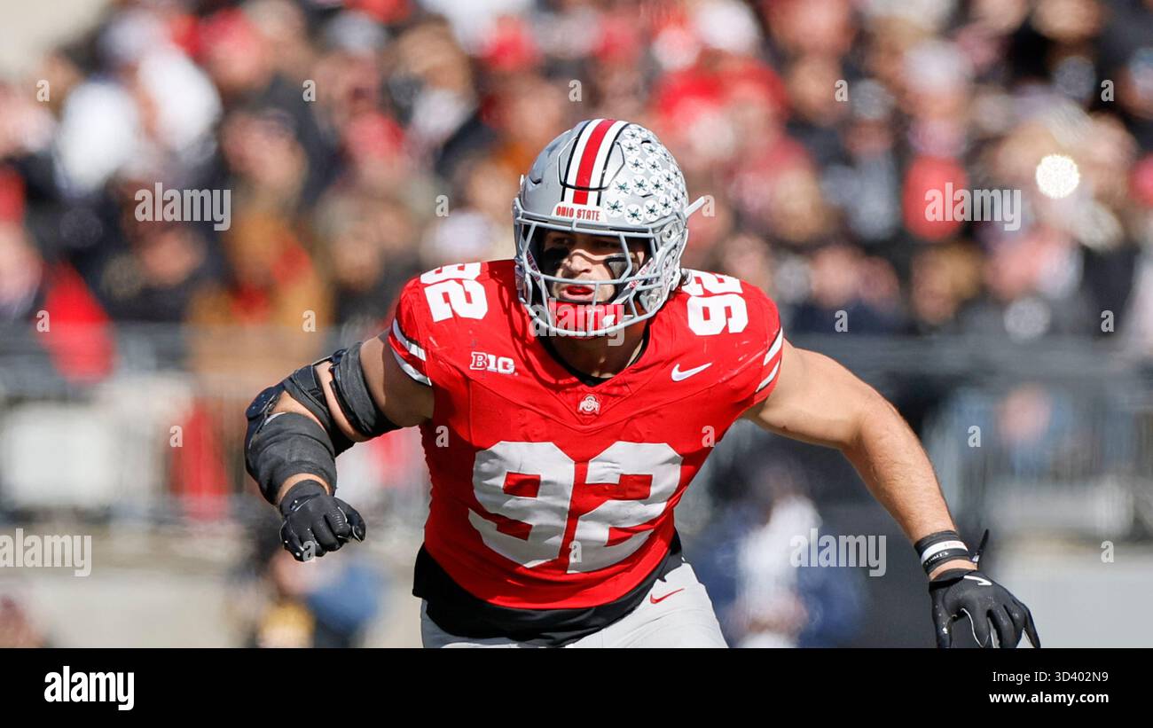 Ohio State defensive lineman Caden Curry plays against Penn State ...