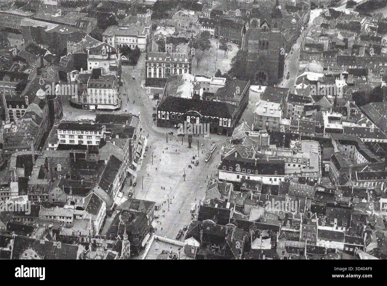 Aerial photograph of the Old Market Square in Magdeburg before 1945 ...