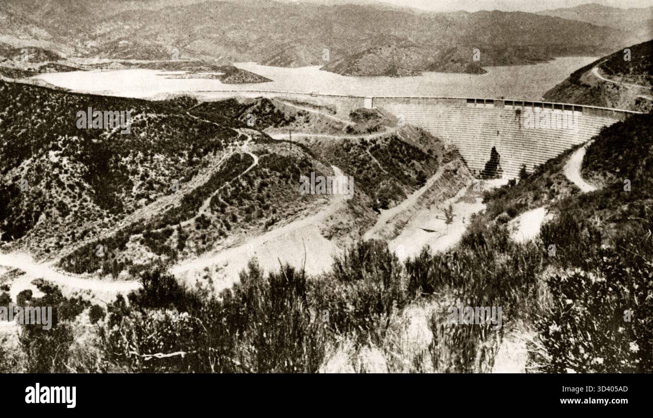 The St. Francis Dam in California, USA, before its collapse in 1928 ...