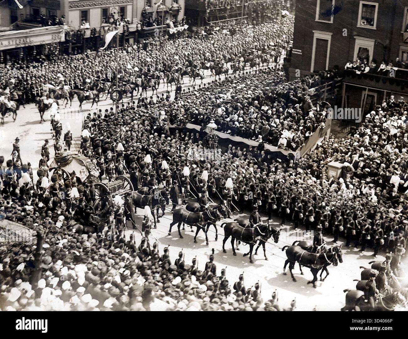 Edward viis death ceremony hi-res stock photography and images - Alamy