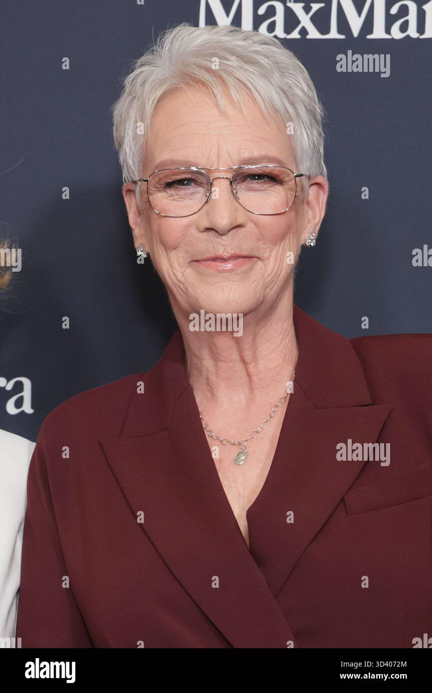Jamie Lee Curtis attends the 2025 WIF Honors Presented By Max Mara at ...