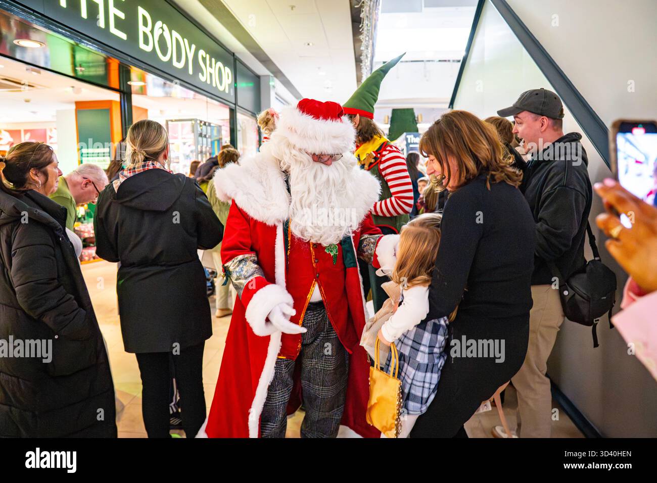 Derry, Northern Ireland. 7 November 2025. Santa arrives at Foyleside ...