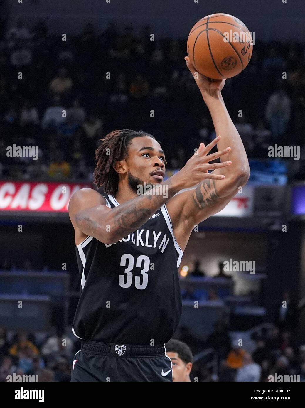 Brooklyn Nets center Nic Claxton (33) shoots against the Indiana Pacers ...