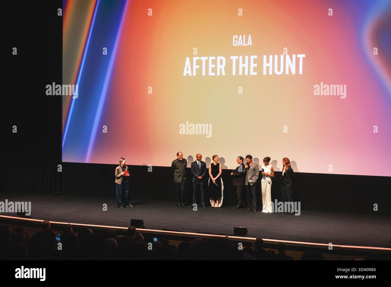 Andrew Garfield, Ayo Edebiri and cast and crew, take the stage for the ...