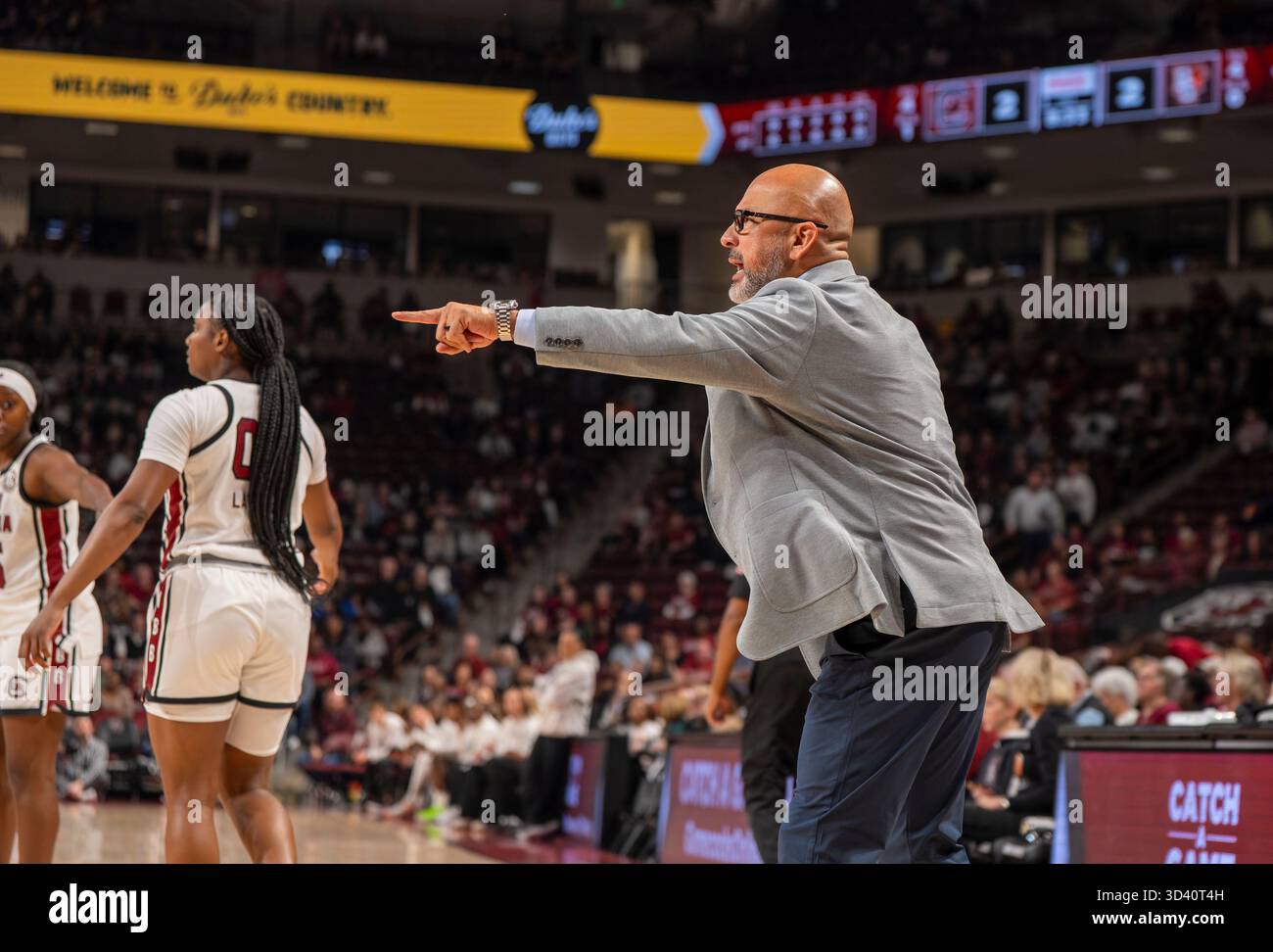 Bowling Green head coach Fred Chmiel directs his team during the first ...
