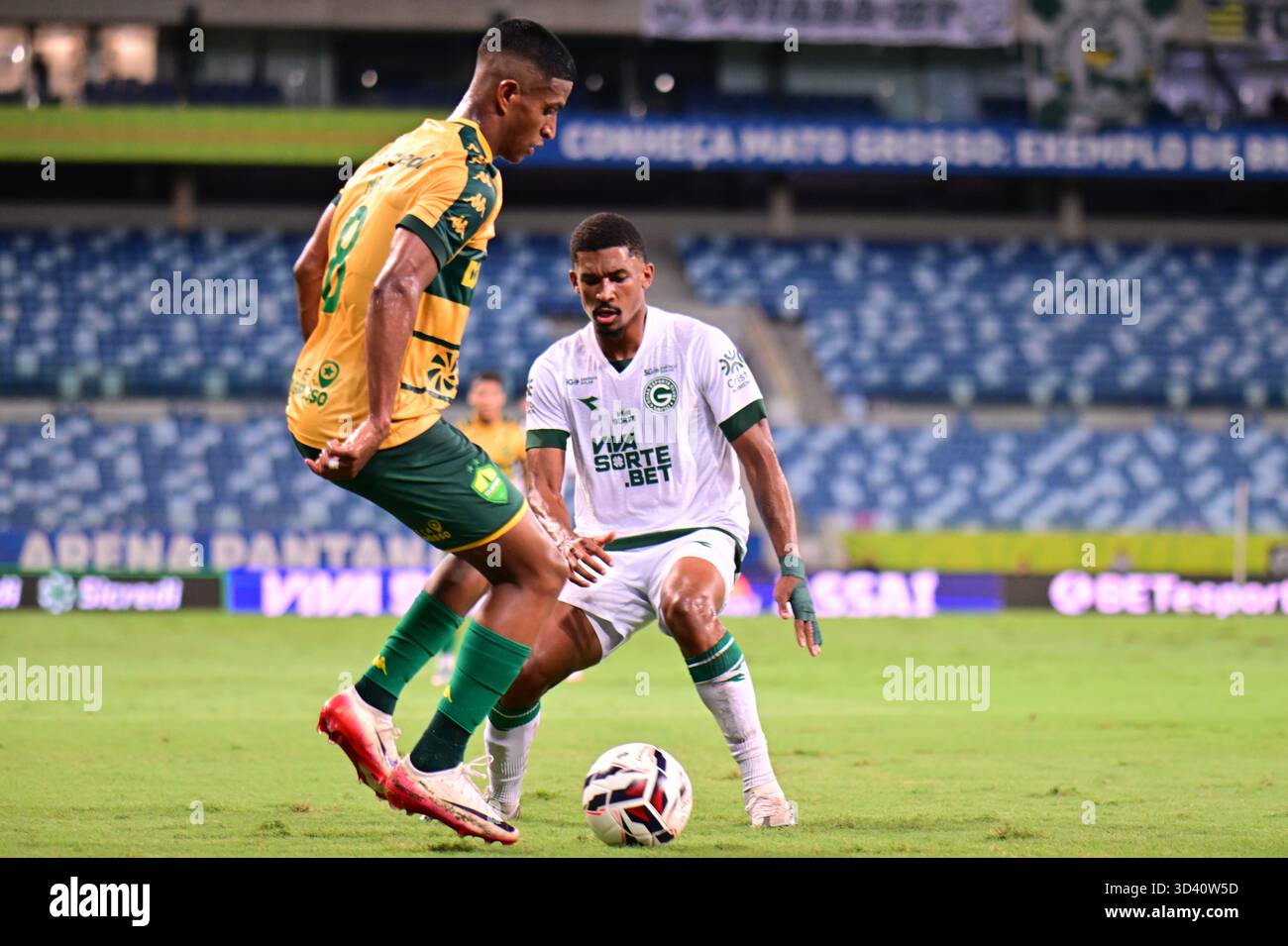 MT - CUIABA - 07/11/2025 - BRAZILIAN B 2025, CUIABA x GOIAS - Max Alves ...
