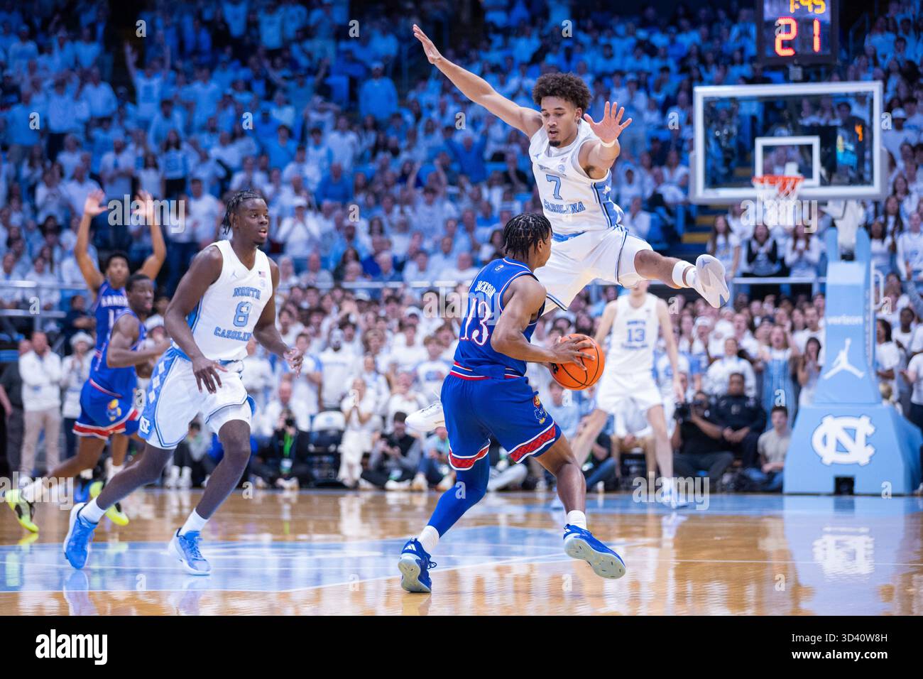 November 7, 2025: North Carolina Tar Heels guard Seth Trimble (7 ...