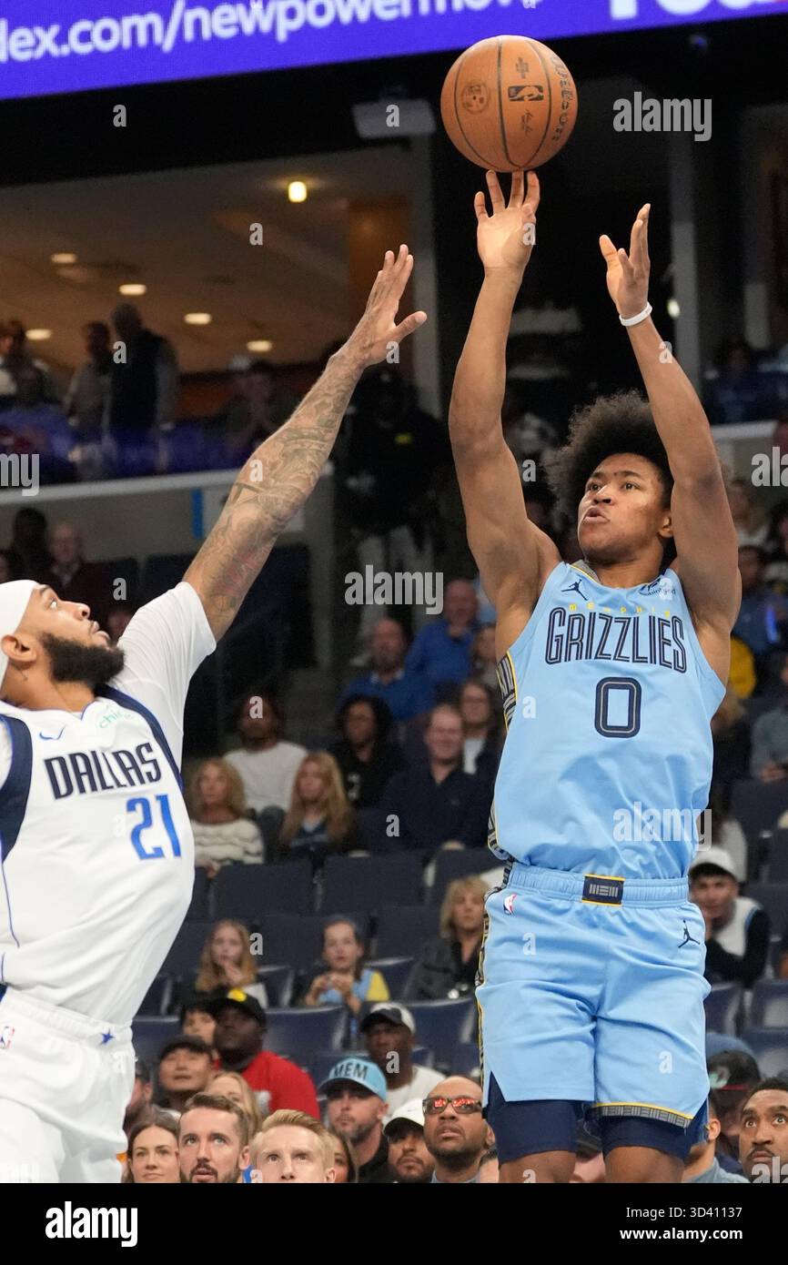 Memphis Grizzlies forward Jaylen Wells (0) shoots over Dallas Mavericks ...