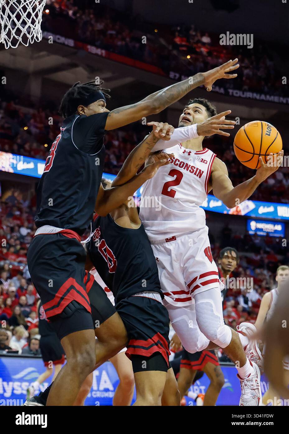 November 7, 2025: Wisconsin Badgers guard Nick Boyd (2) goes in for a layup during the NCAA ...