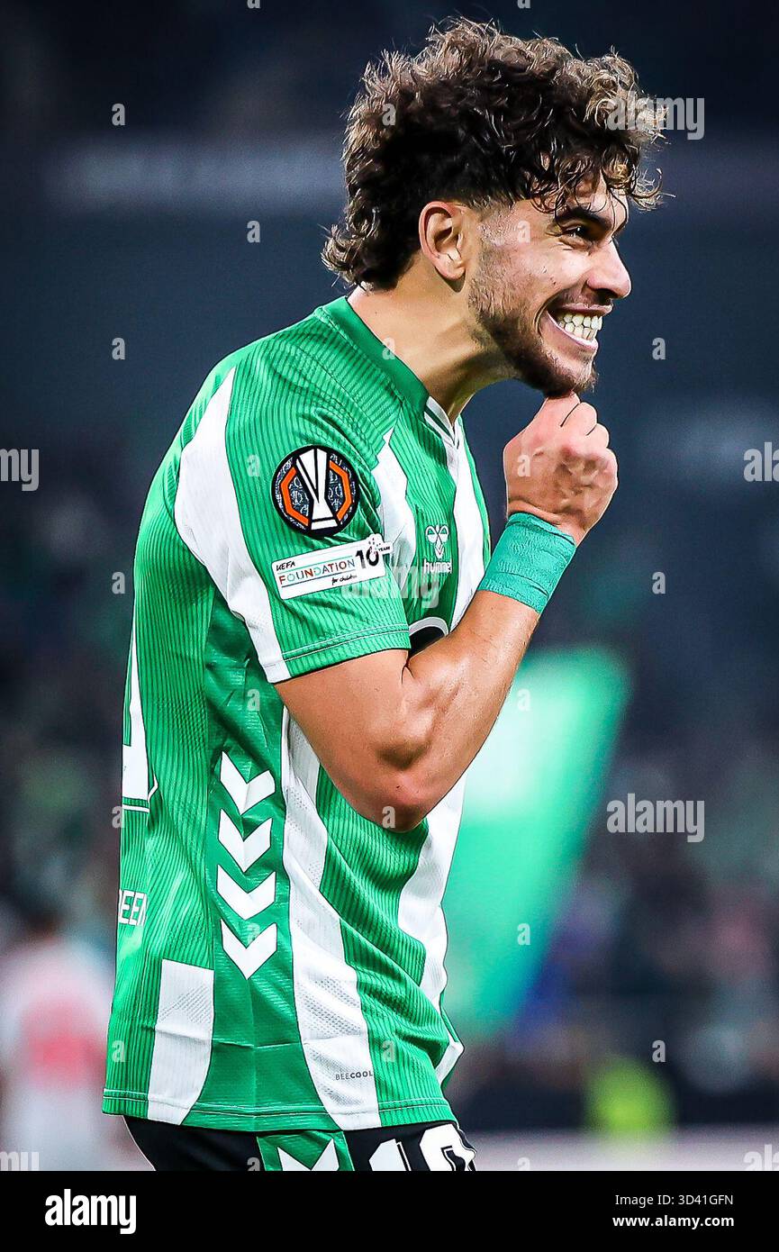 Abde EZZALZOULI (Ez ABDE) of Real Betis Balompie celebrates his goal ...