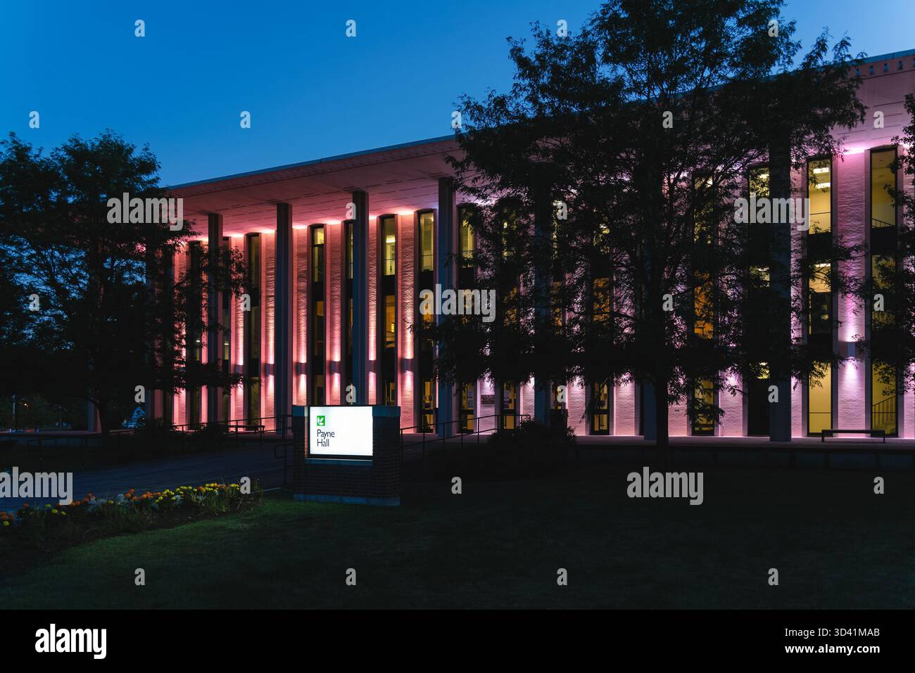 Mvcc utica campus hi-res stock photography and images - Alamy