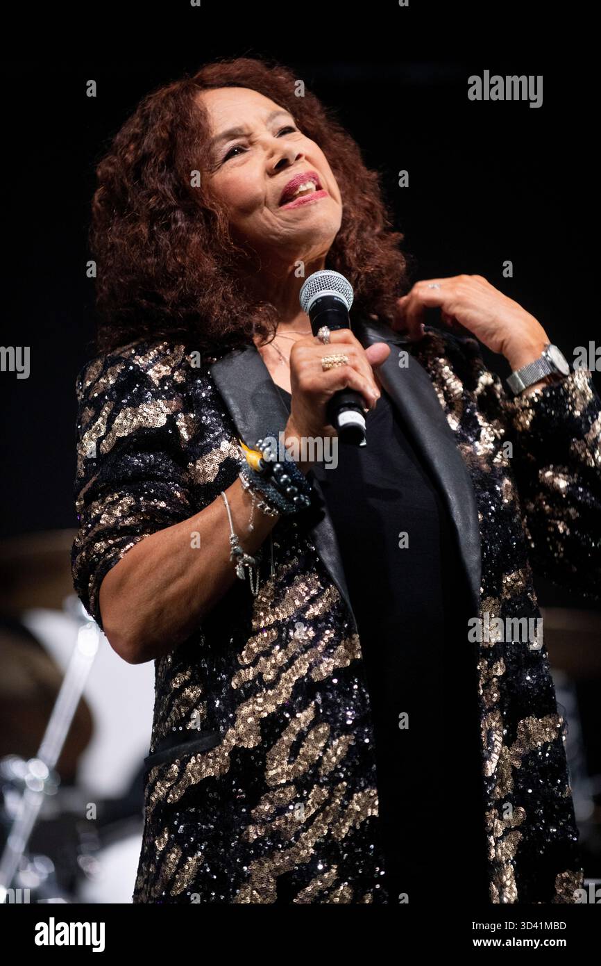 CANDI STATON at the Kite Festival 2023 , Kirlington Park oxfordshire ...