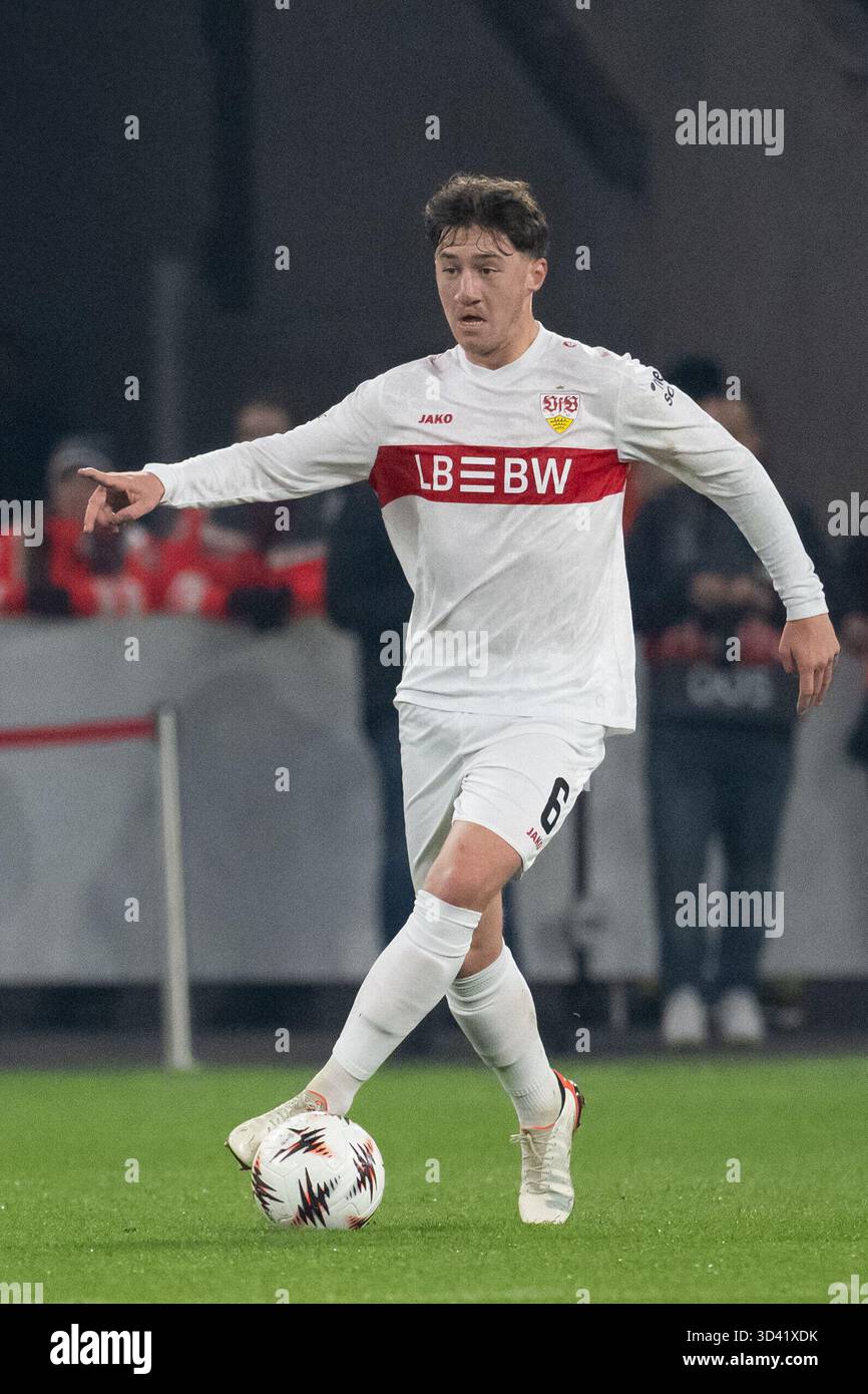 Angelo Stiller (Stuttgart, #06) GER, Stuttgart vs. Feyenoord Rotterdam ...