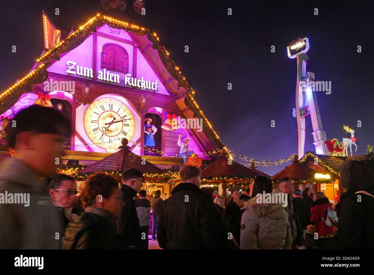 07.11.2025, Berlin - Deutschland. Lichtenberger Winterzeit an der ...