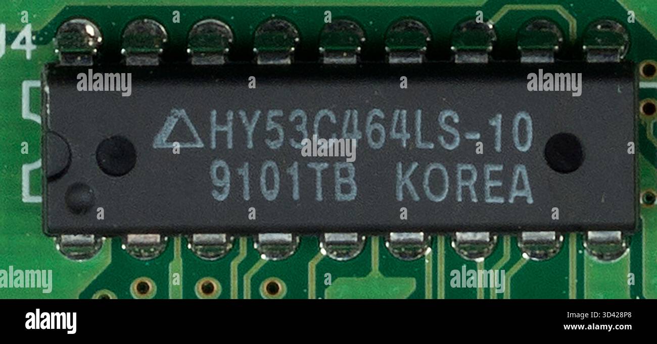 HY51C64LS-10 dynamic random-access memory (DRAM) chip. Manufactured by ...