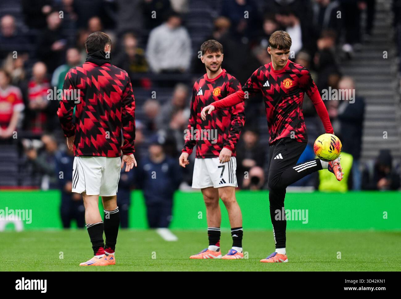 Manchester United's Jack Fletcher (right) with Mason Mount ahead of the ...