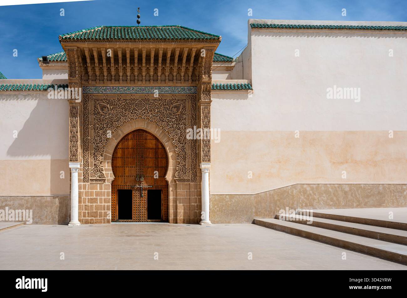 Decorative moroccan tiles hi-res stock photography and images - Alamy