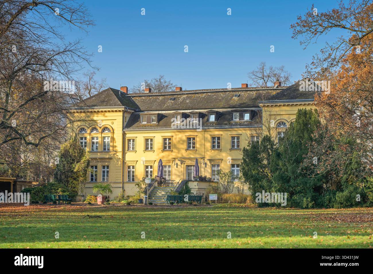 Gutshaus und Schlosspark Lichterfelde, Berlin, Deutschland ...