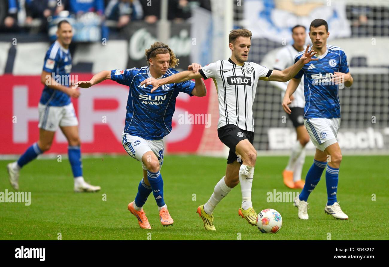 From left: Mika Wallentowitz (Schalke), Tom Zimmerschied, Ron ...