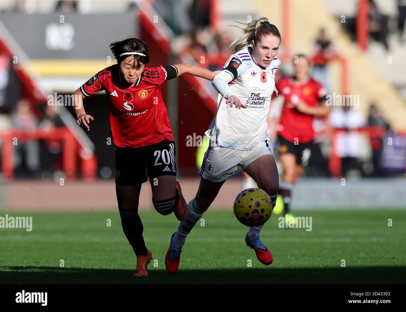 Manchester United's Hinata Miyazawa (left) and Aston Villa's Missy Bo ...