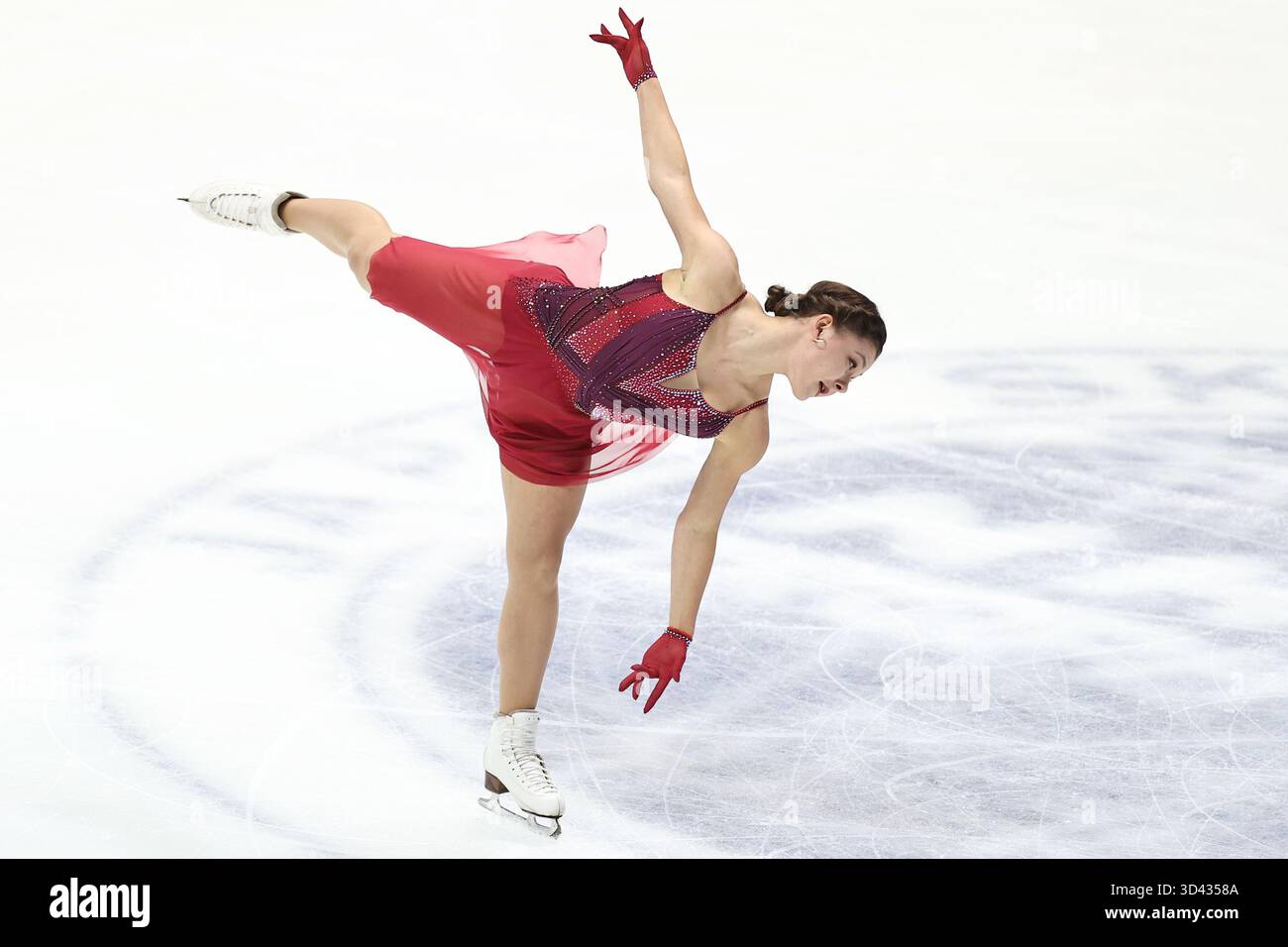 (251108) -- OSAKA, Nov. 8, 2025 (Xinhua) -- Sofia Samodelkina of ...
