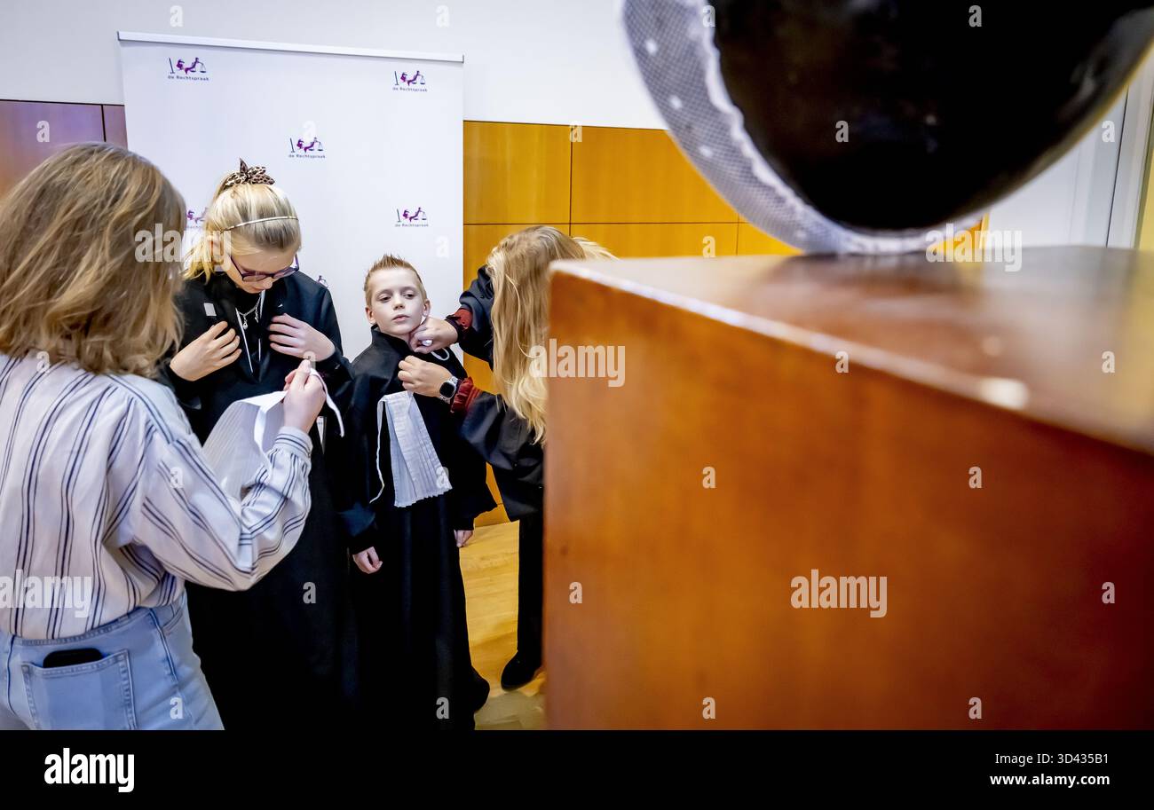 UTRECHT - Crowds during the open day at the Utrecht courthouse, where ...