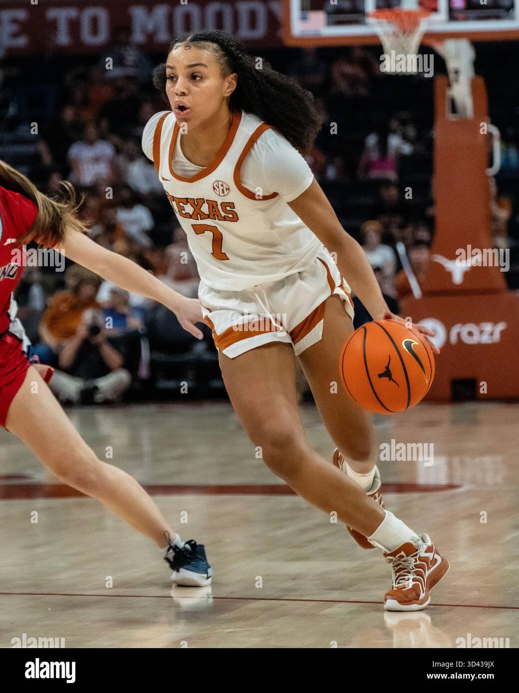 Nov 7 , 2025. Jordan Lee (7) of the Texas Longhorns in action vs the ...
