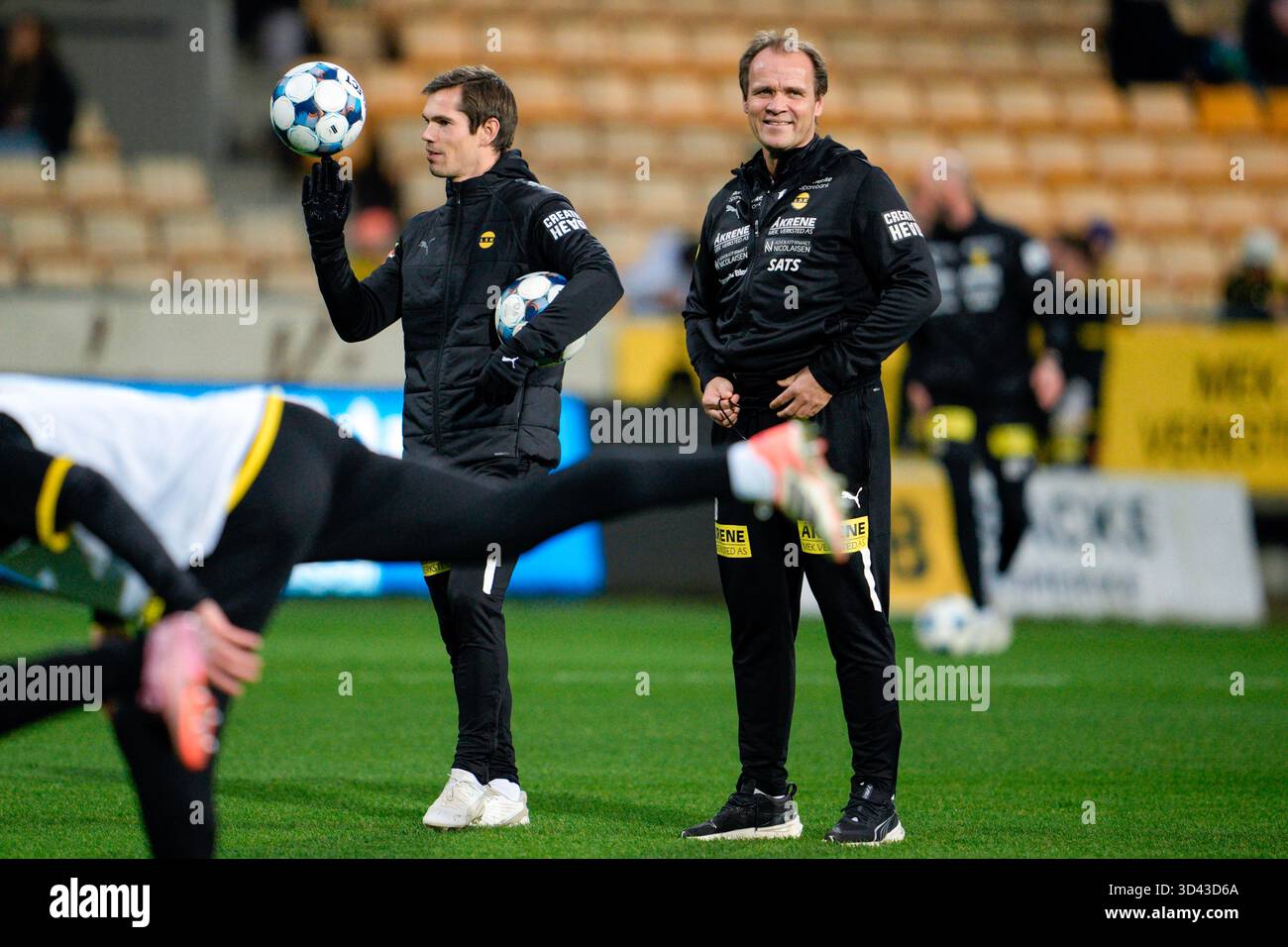 Lillestrøm 20251108. Lillestrøm's coach Hans Erik Ødegaard before the ...