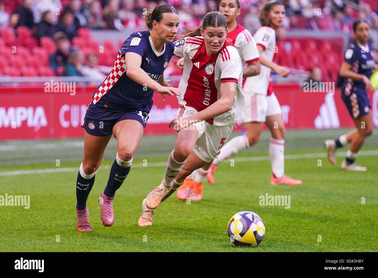 AMSTERDAM, NETHERLANDS - NOVEMBER 8: Renee van Asten of Ajax battles ...