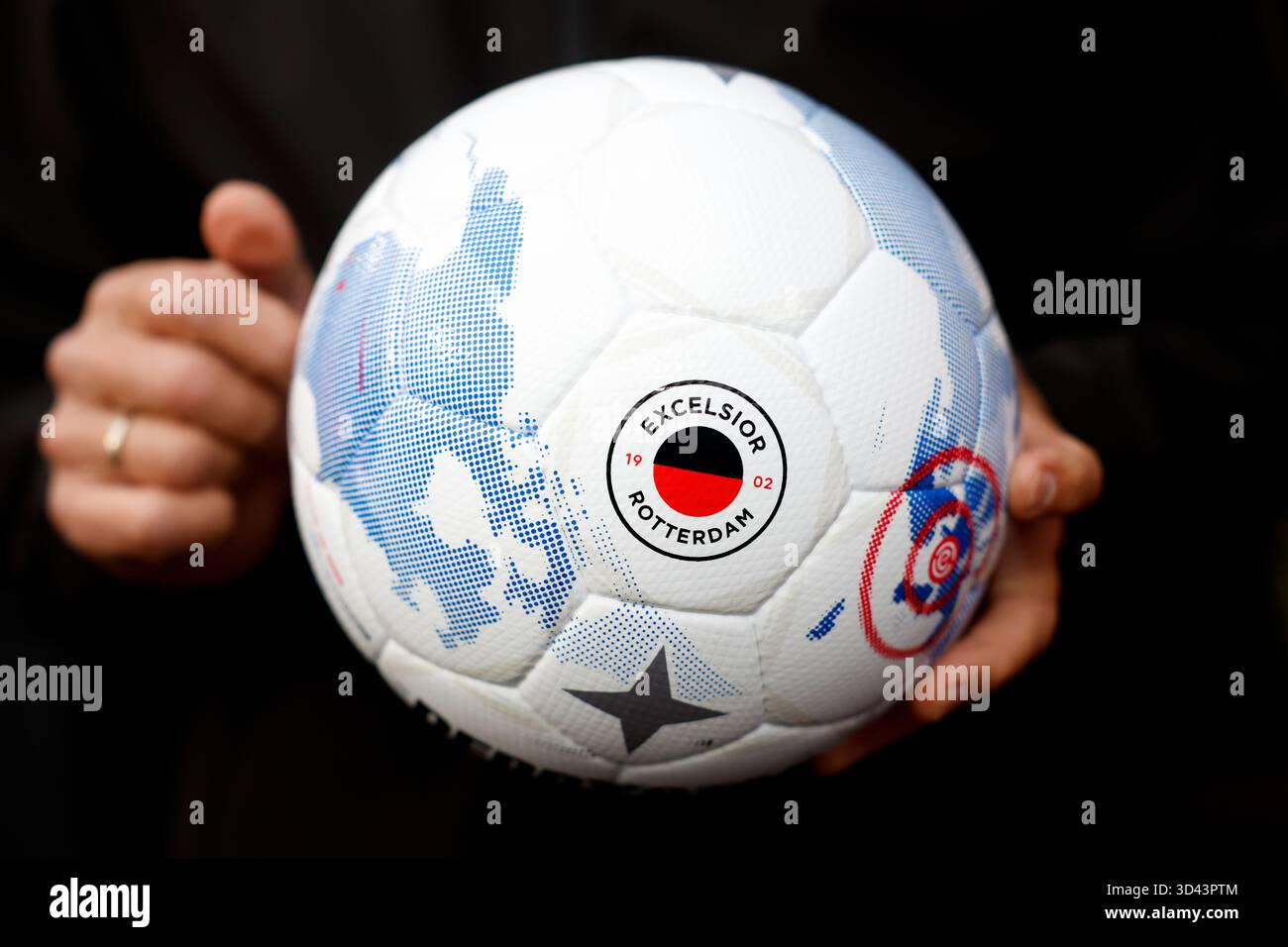 ROTTERDAM - Match ball during the Dutch Eredivisie match between sbv ...