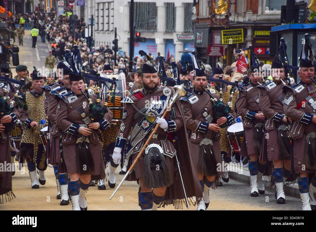 London, UK. 8th November 2025. The Lady Mayor's Show procession passes ...