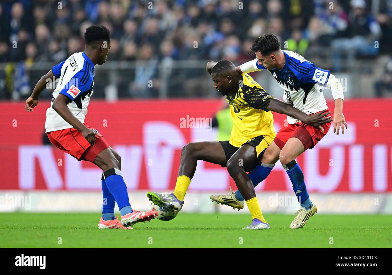 from left: Albert Sambi Lokonga, Serhou Guirassy, Nicolas Capaldo (HSV ...