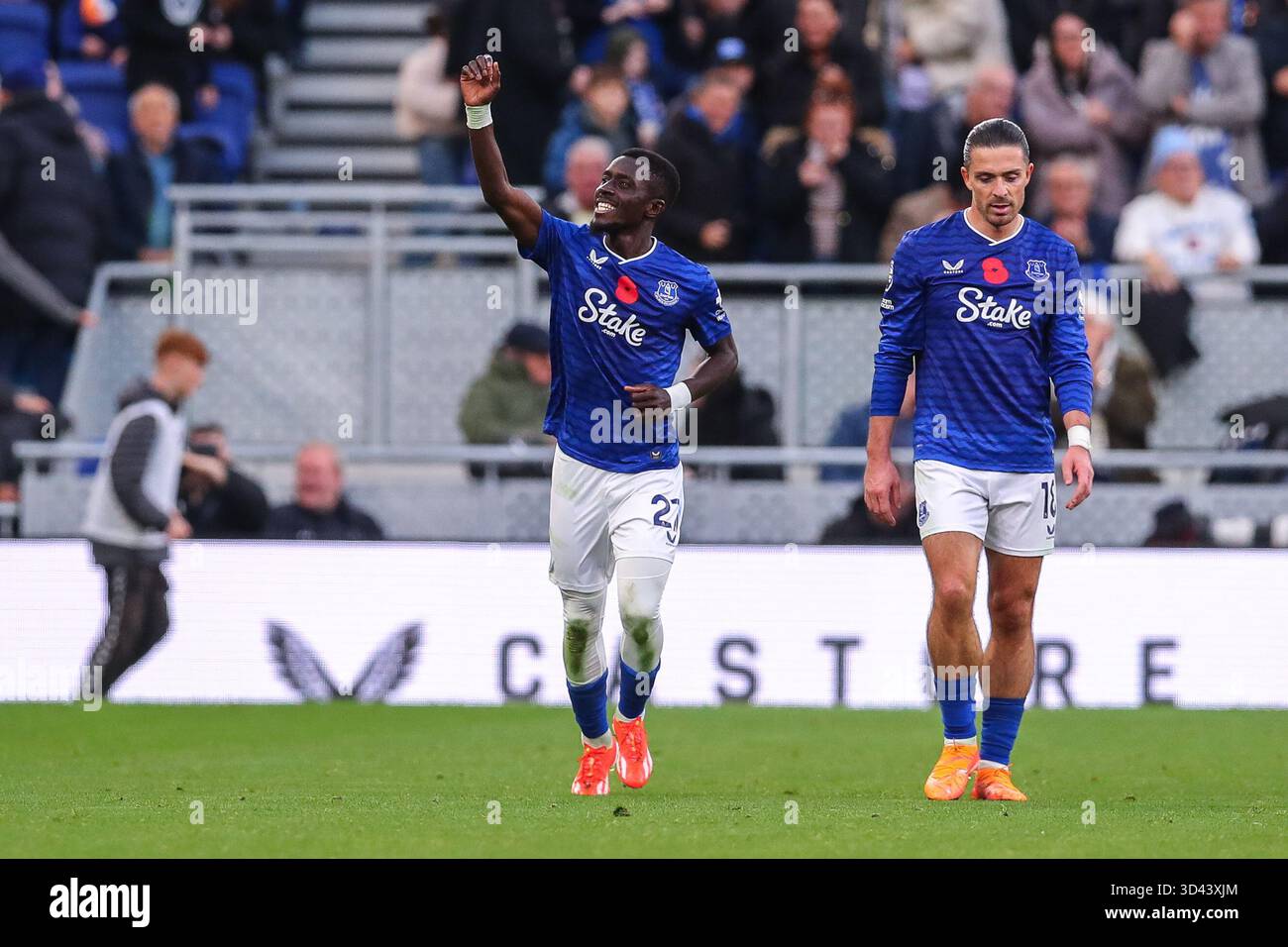 Idrissa Gueye of Everton celebrates his goal making it 1-0 during the ...